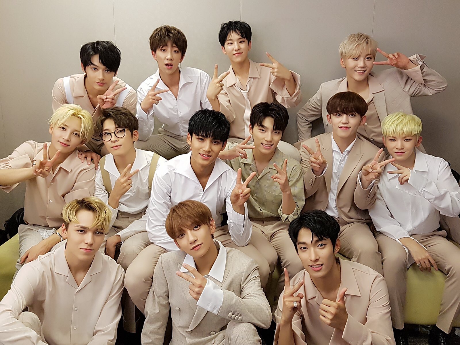 SEVENTEEN manimani SEVENTEEN manimani